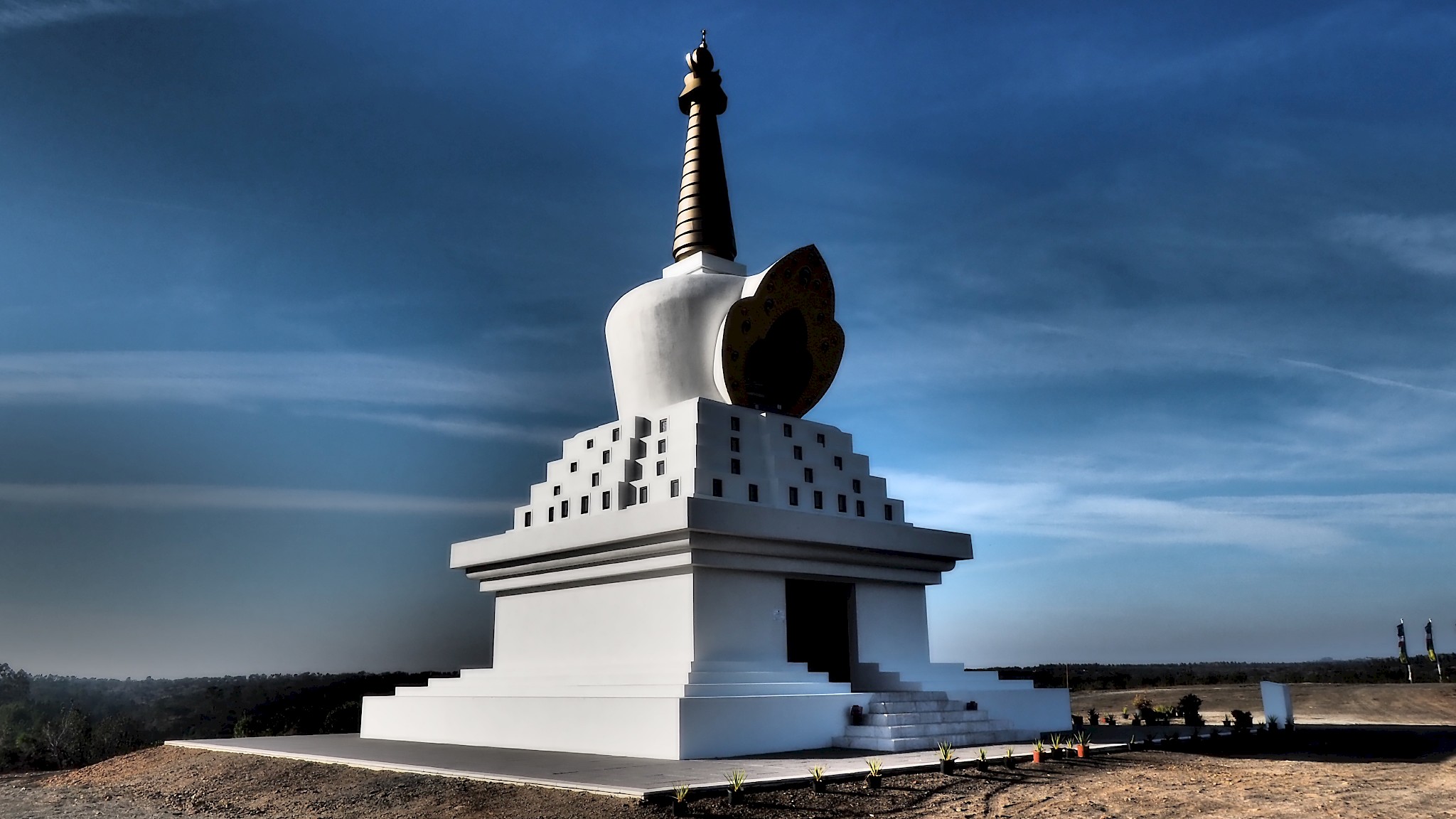 Visita ao Templo Budista Stupa Tashi Gomang - GreenTrekker.pt